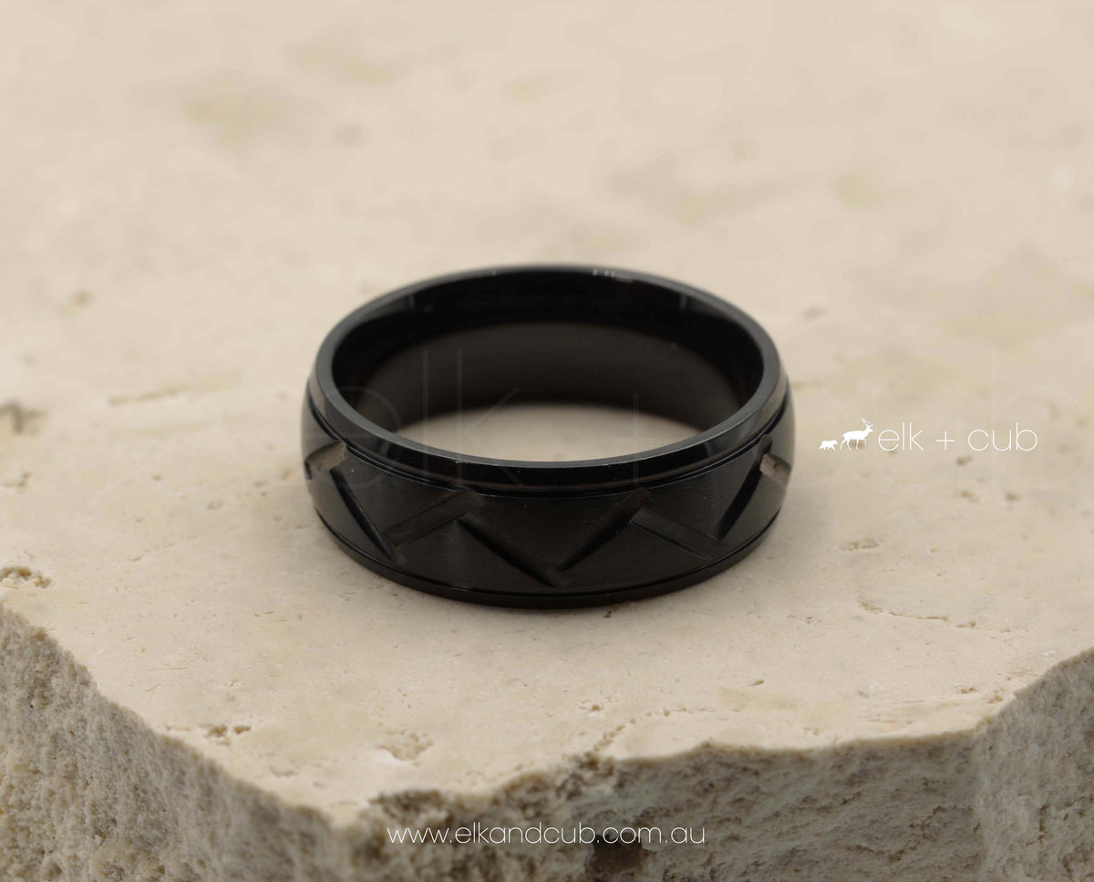 Black Titanium Ring With Diagonal Grooves | Wedding Band | 8mm – Elk ...